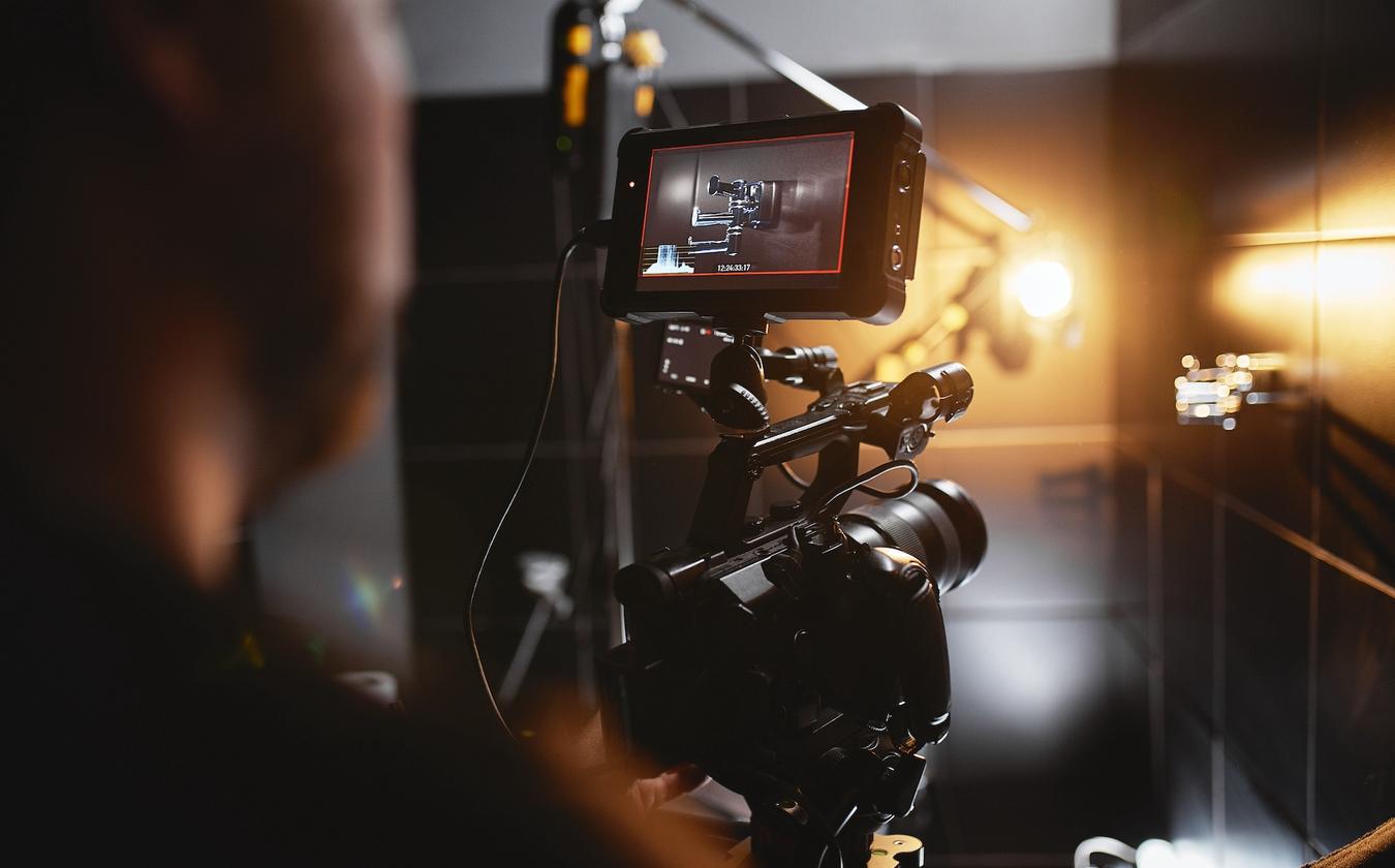 Streaming Residuals, Explained: Do Actors Get Royalties from Netflix ...