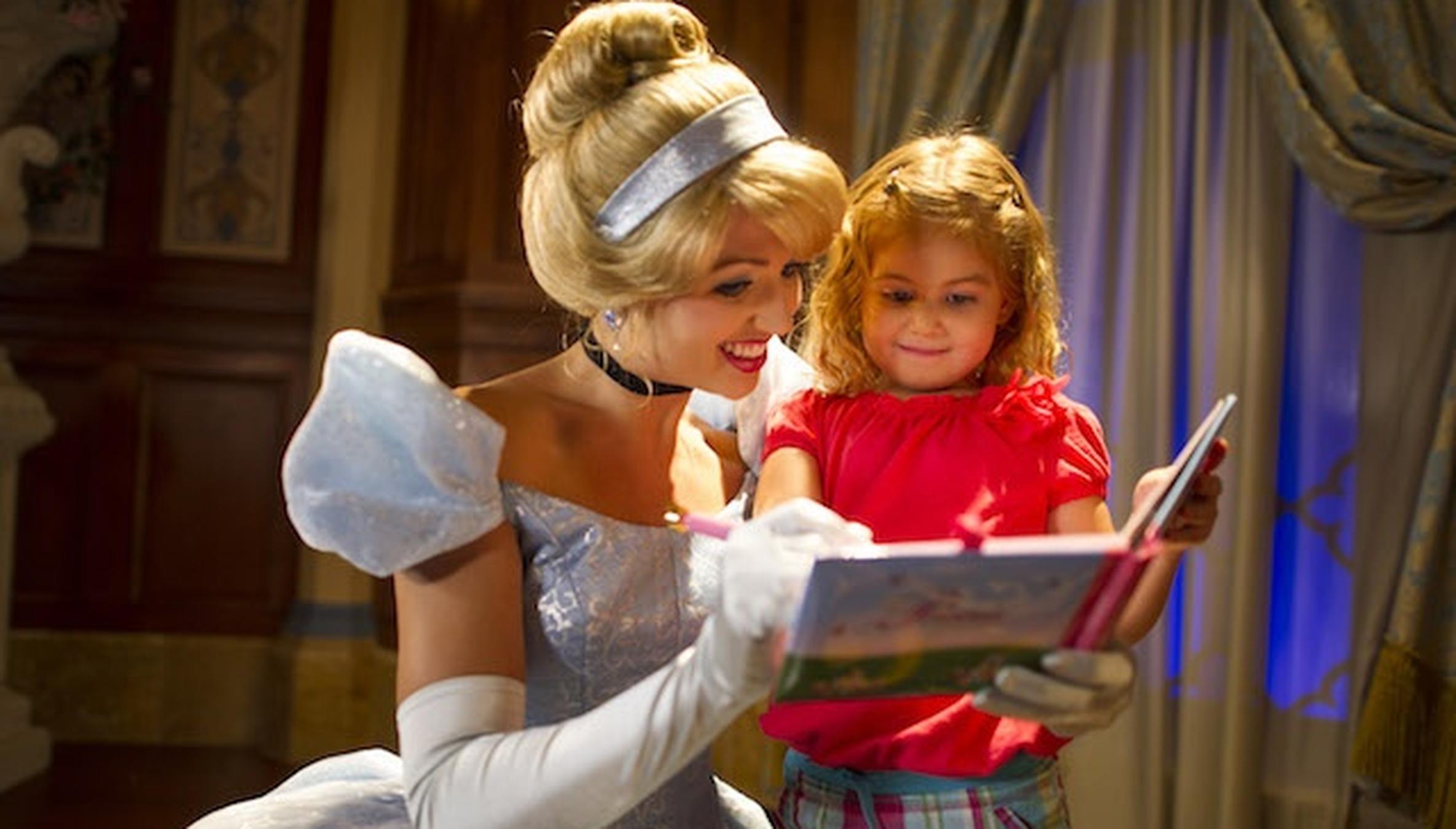 How to Find Theme Park Jobs