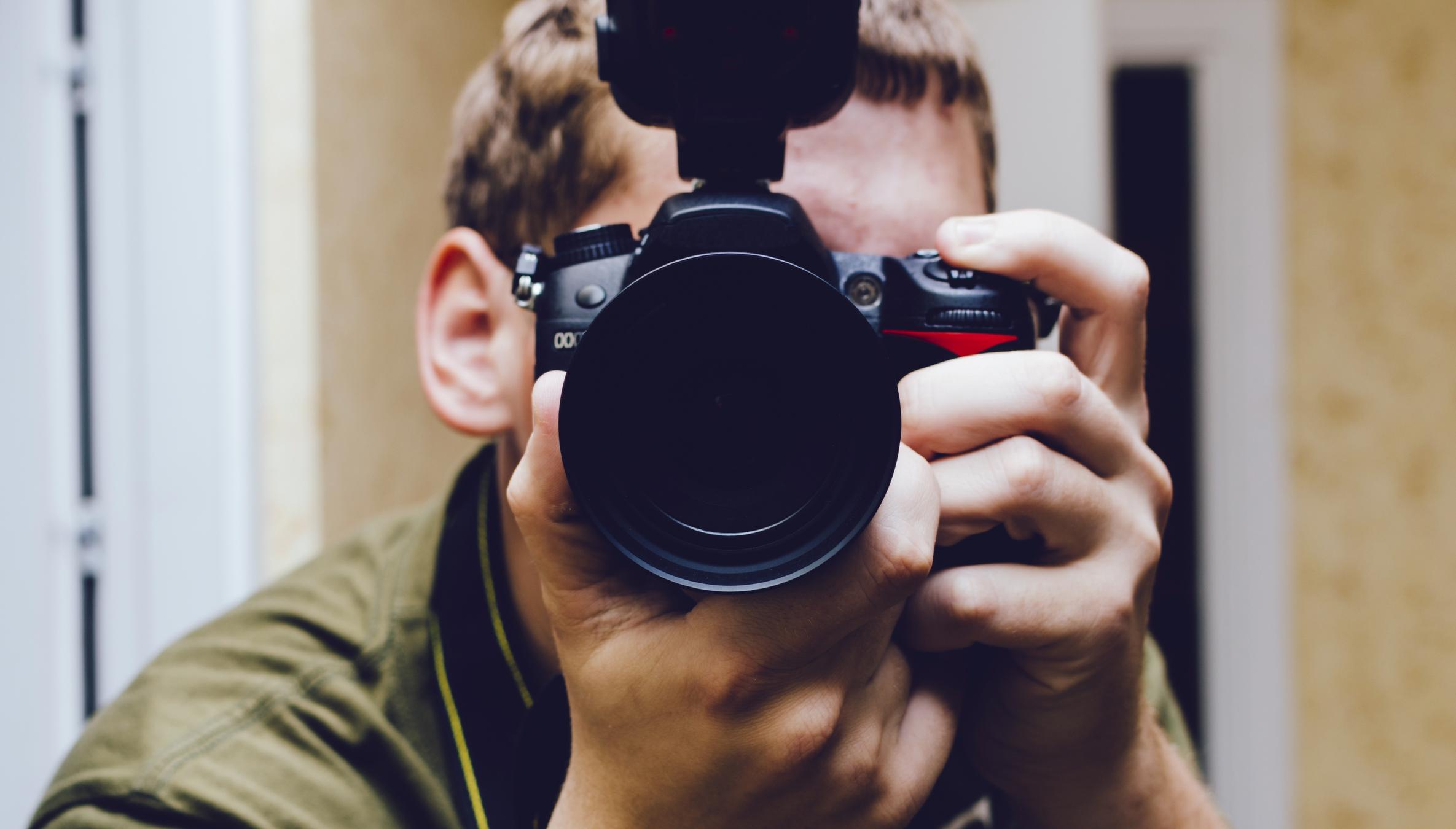 An LA Headshot Coach on the 5 Worst Headshot Mistakes Actors Make