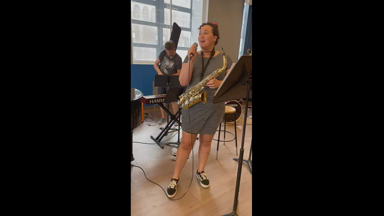 Kari Davis - Professional Profile, Photos on Backstage