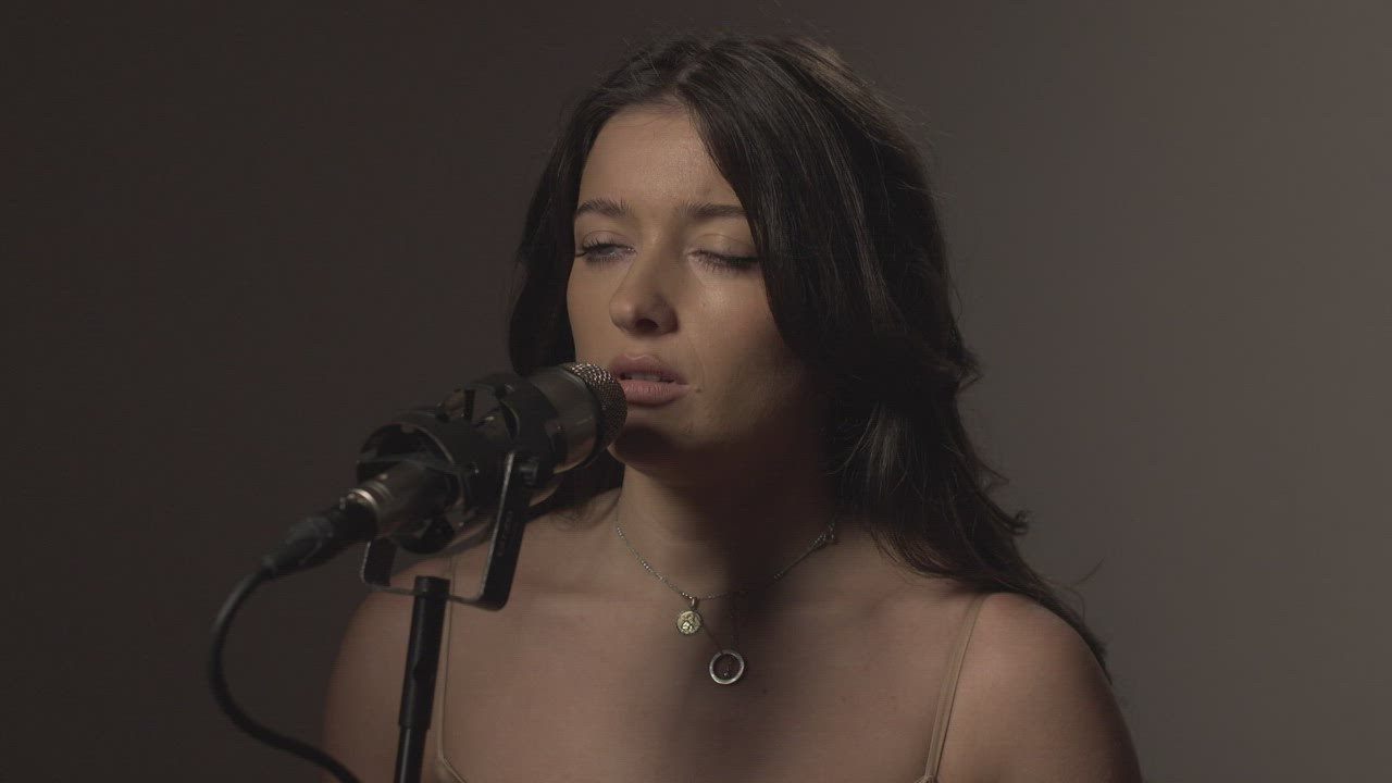 Sofia Loreti - Professional Profile, Photos on Mandy