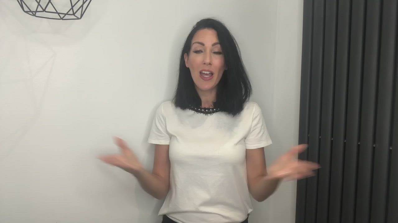 Carrie Watson - Professional Profile, Photos on StarNow