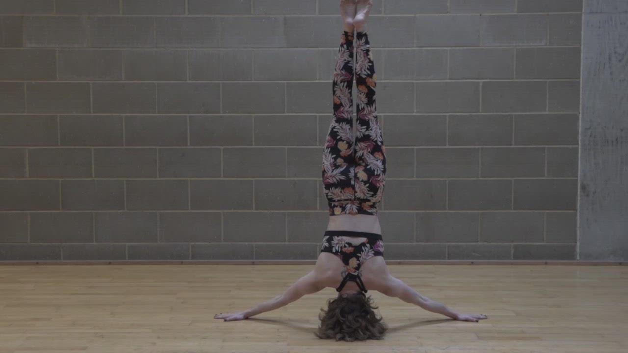 Juliette Finn - Professional Profile, Photos on Mandy