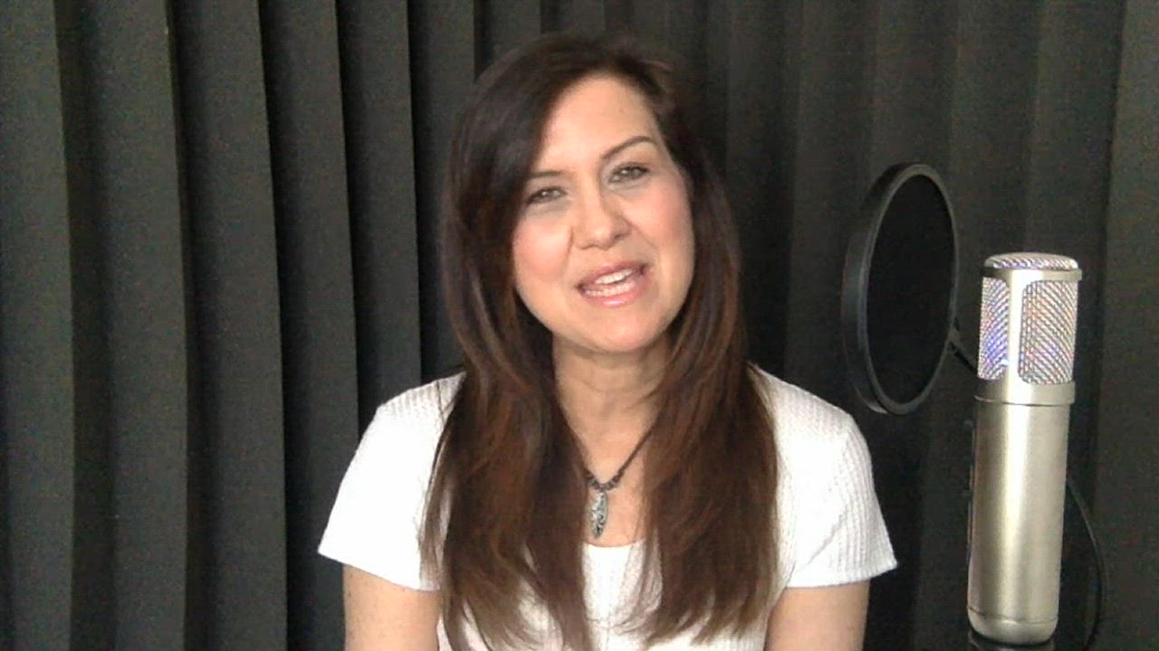 Sandy Howell - Professional Profile, Photos on StarNow