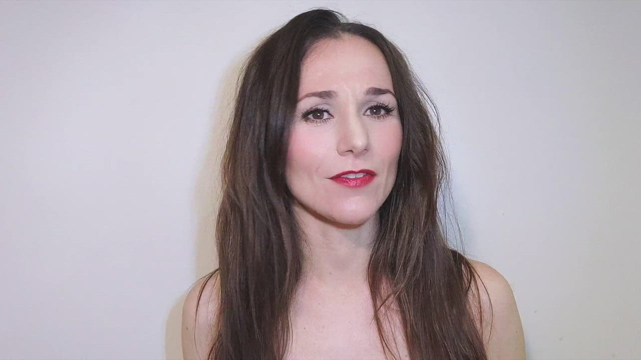 Elodie Adams - Professional Profile, Photos on StarNow