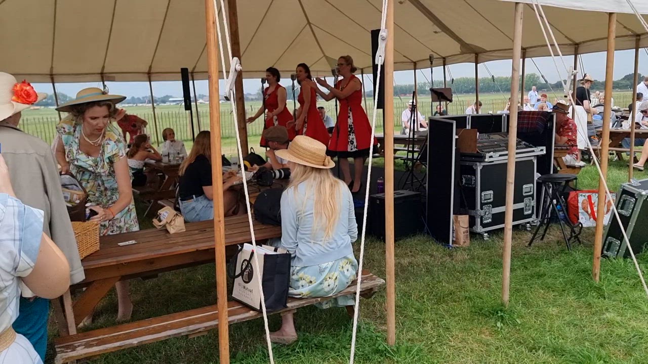 Claire Cossey - Professional Profile, Photos on StarNow - Singer ...