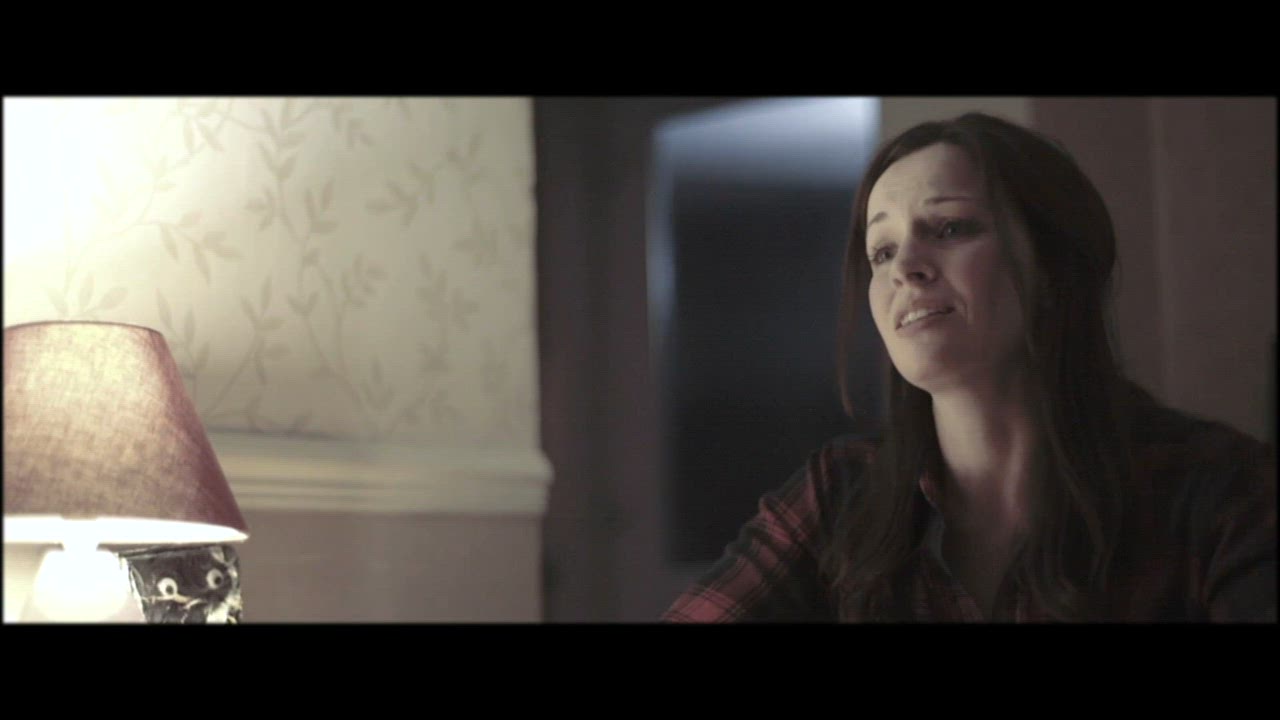 Laura Jean Clinton - Professional Profile, Photos on Mandy