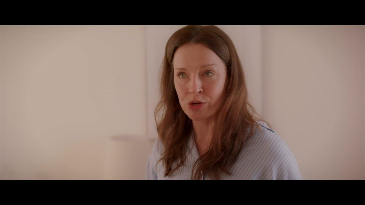 Laura Jean Clinton - Professional Profile, Photos on Mandy