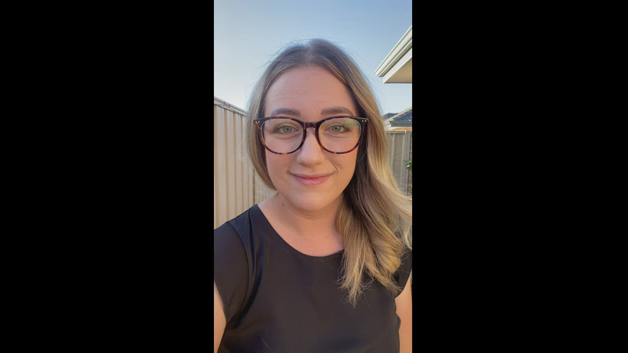 Anne Naylor - Professional Profile, Photos on StarNow