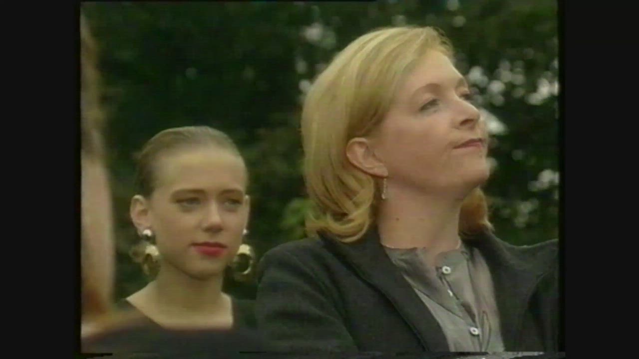 Carole Wears - Professional Profile, Photos on Mandy