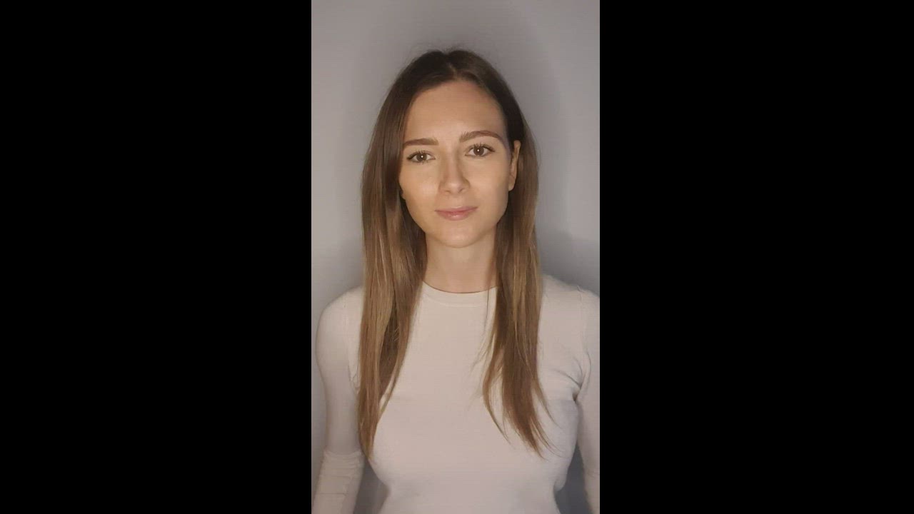 Hayley Thomas - Professional Profile, Photos on StarNow