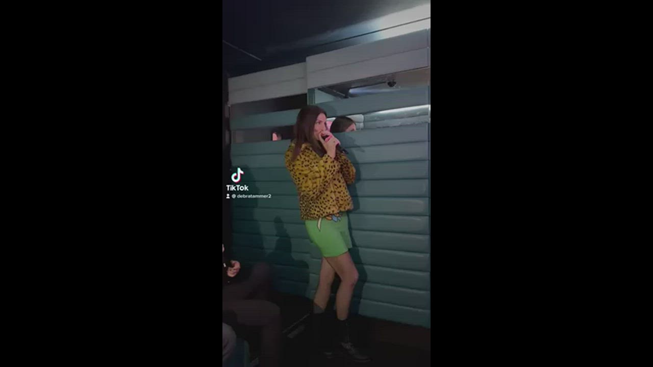 Debra Tammer - Professional Profile, Photos on StarNow - Comedian ...