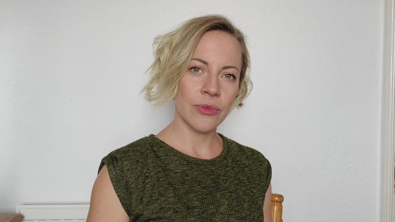 Holly Ray - Professional Profile, Photos on StarNow