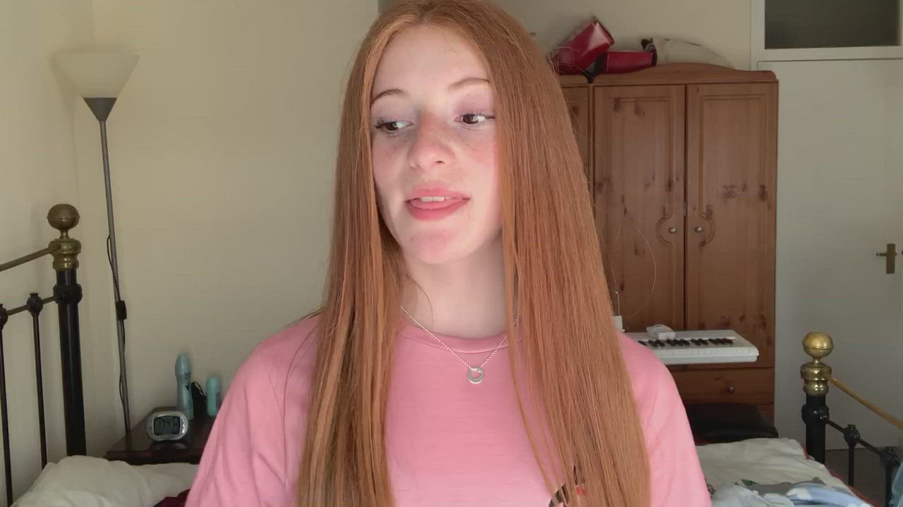 Leah & Chloe Barnes - Professional Profile, Photos on Mandy