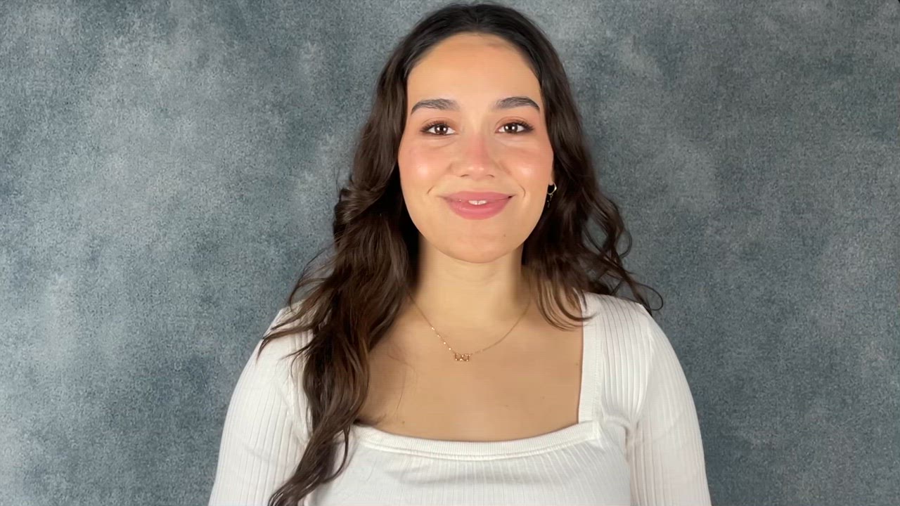 Mélida Saviz - Professional Profile, Photos on Backstage - Actress