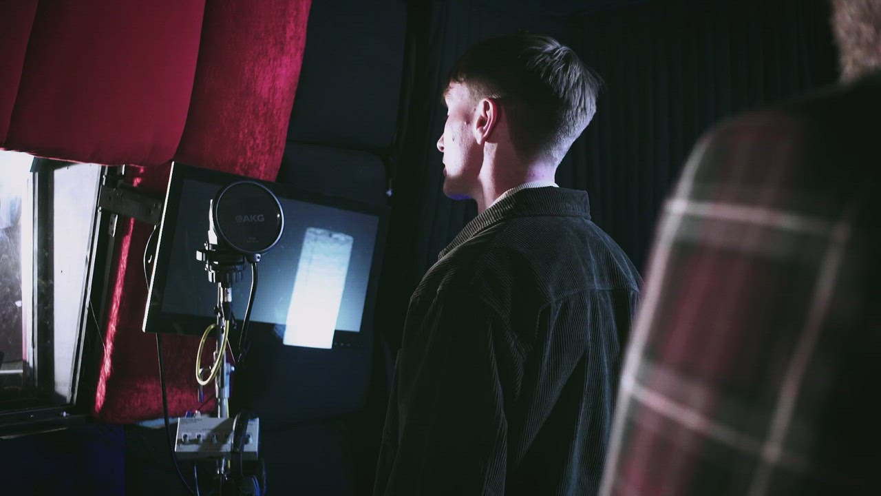 Sean Tizzard - Professional Profile, Photos on Mandy