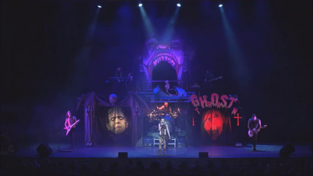 Hayley Russell - Professional Profile, Photos on Mandy