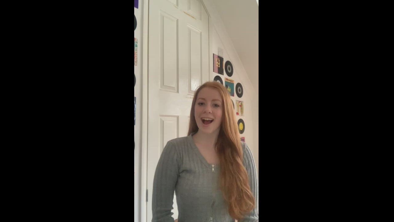 Lydia Roberts - Professional Profile, Photos on Mandy