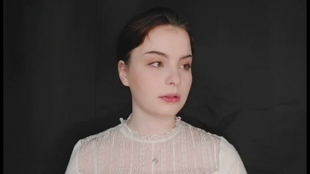 Zoe Sines - Professional Profile, Photos on Mandy